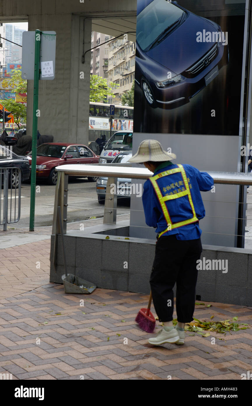 Street sweeper hong kong hi-res stock photography and images - Alamy