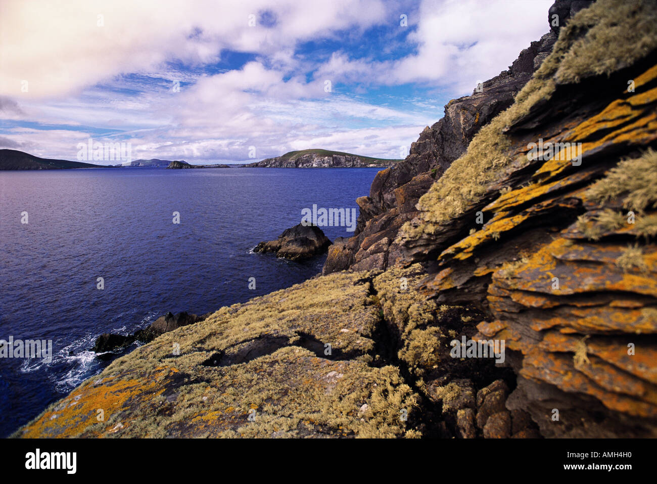 Dingle Bay and Rocky Shoreline, Dingle Peninsula, Ireland Stock Photo ...