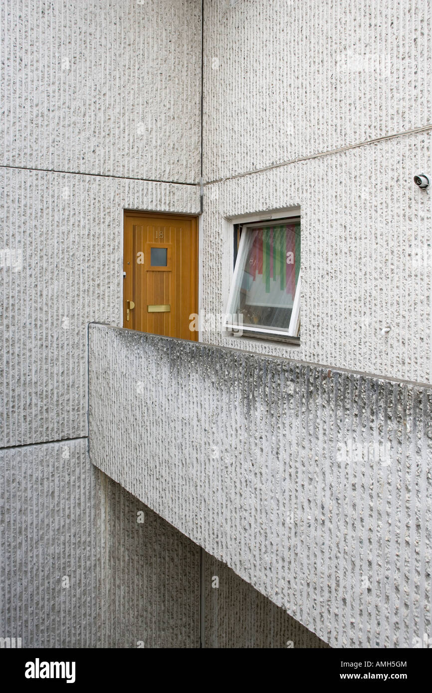 Access to front door, Tower Hamlets, London, England Stock Photo - Alamy