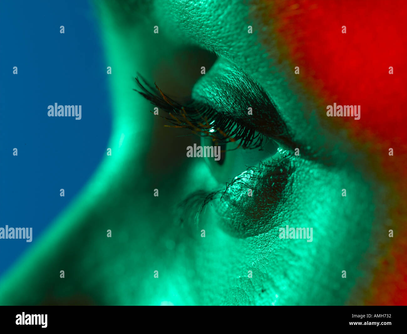 Has an eye hi-res stock photography and images - Alamy