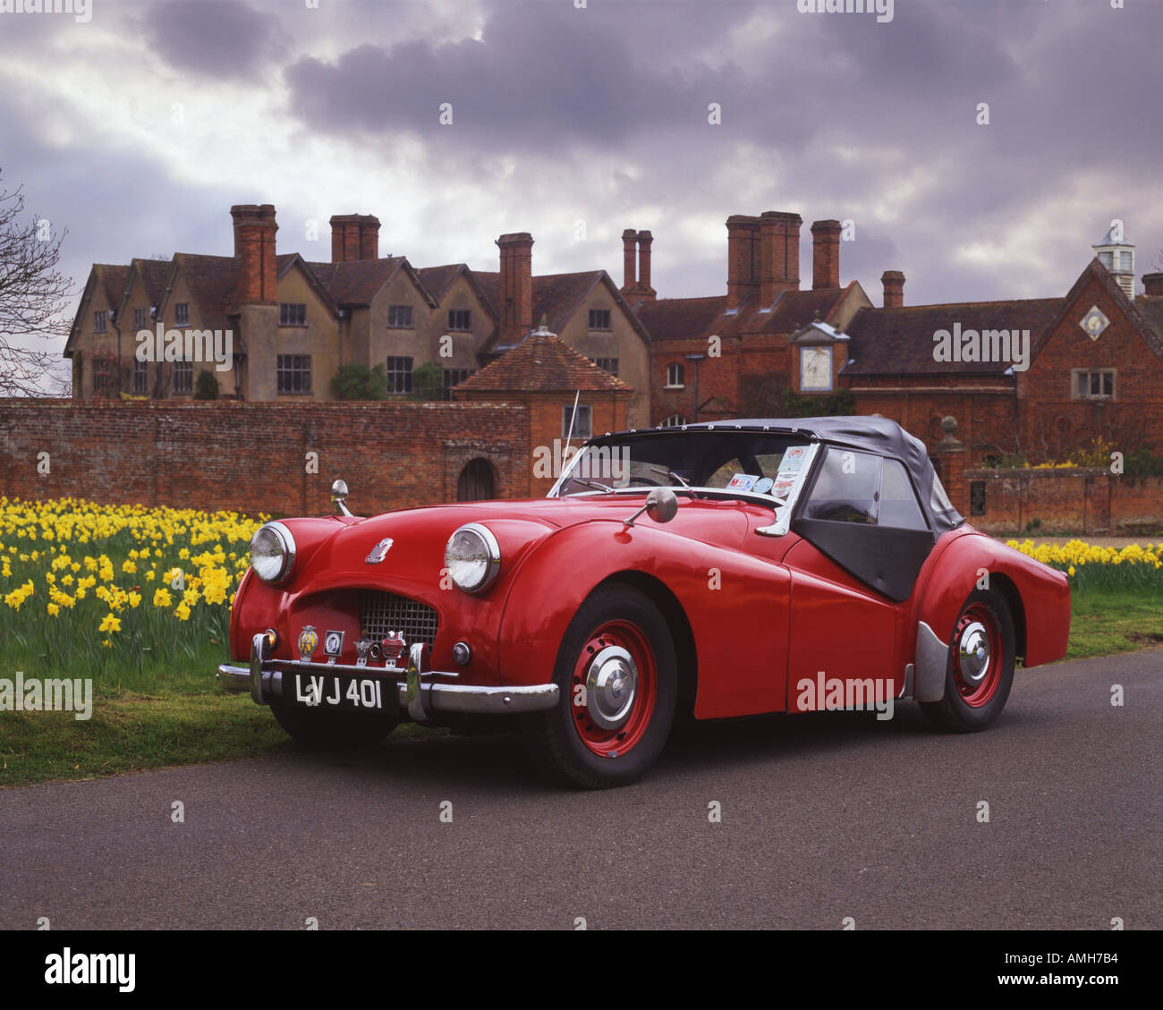 Triumph tr2 sports car hi-res stock photography and images - Alamy