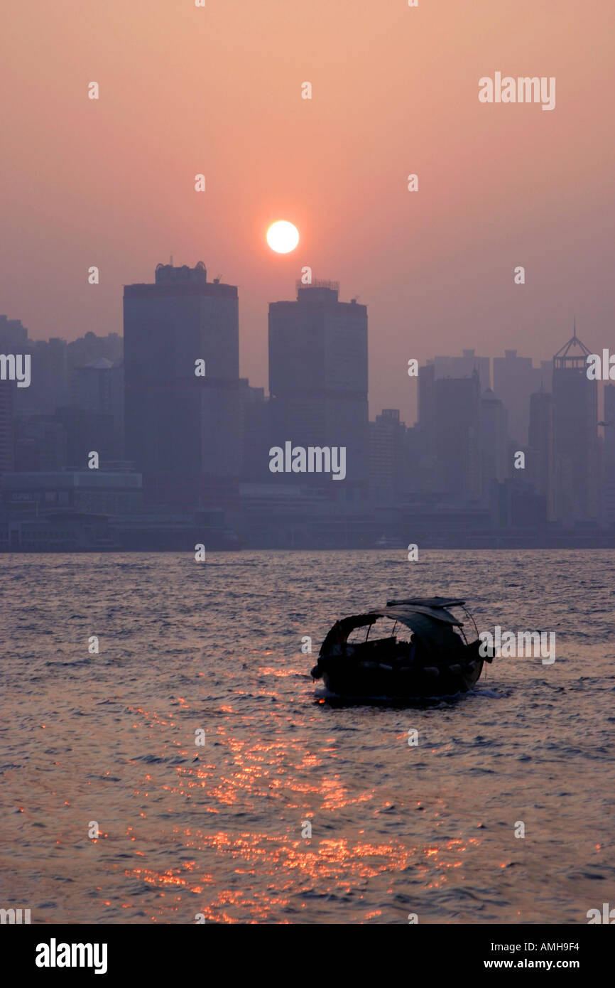 Old sampan hi-res stock photography and images - Alamy
