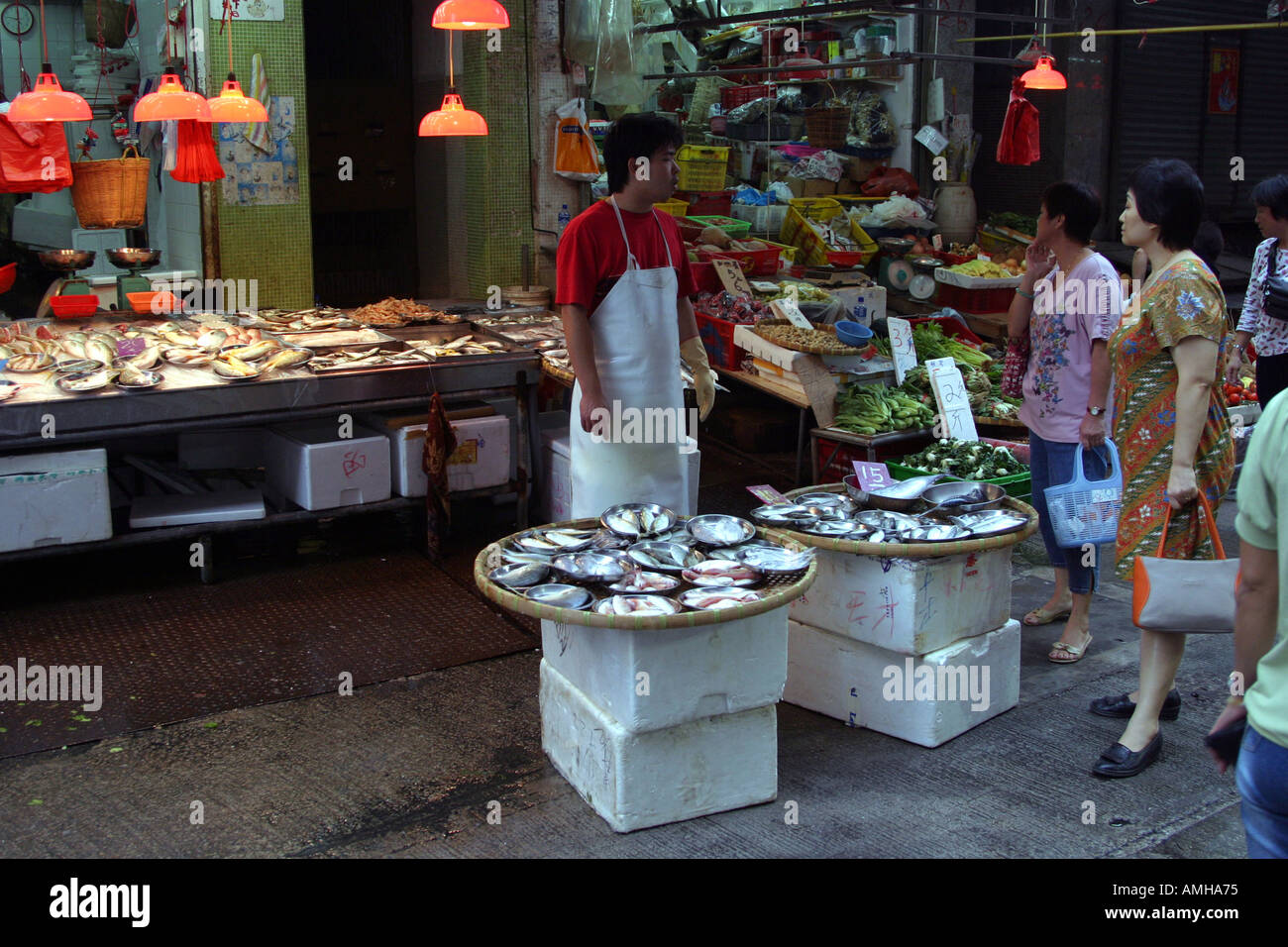 Tai po market hi-res stock photography and images - Alamy