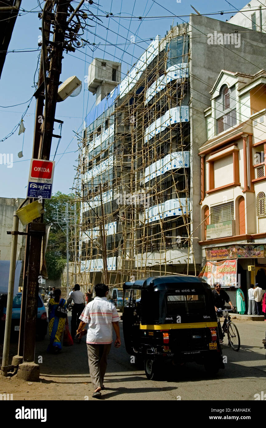 Hustle and bustle in a developing city in India Stock Photo - Alamy