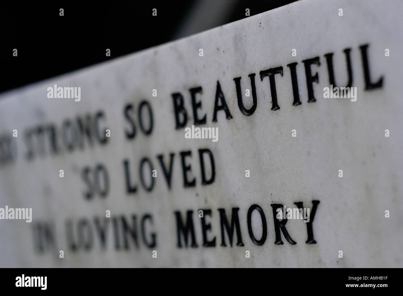 Modern tomb stone at Highgate cemetery West 10 Nov 2004 Stock Photo - Alamy