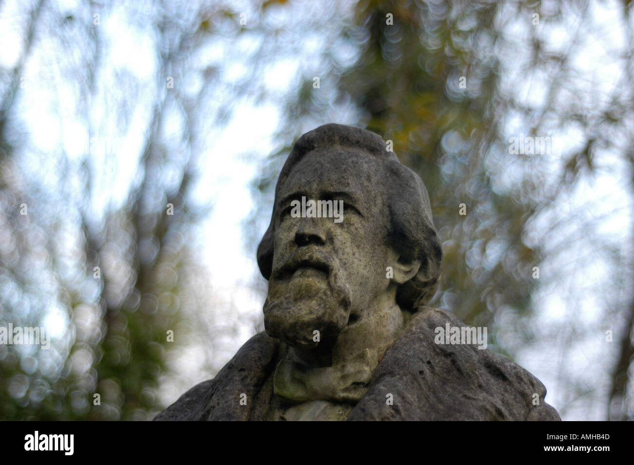 Highgate cemetery East 10 Nov 2004 Stock Photo - Alamy