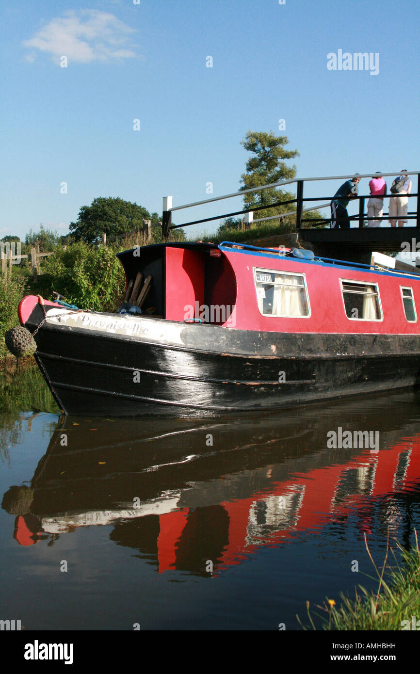 red narrow boat Stock Photo - Alamy