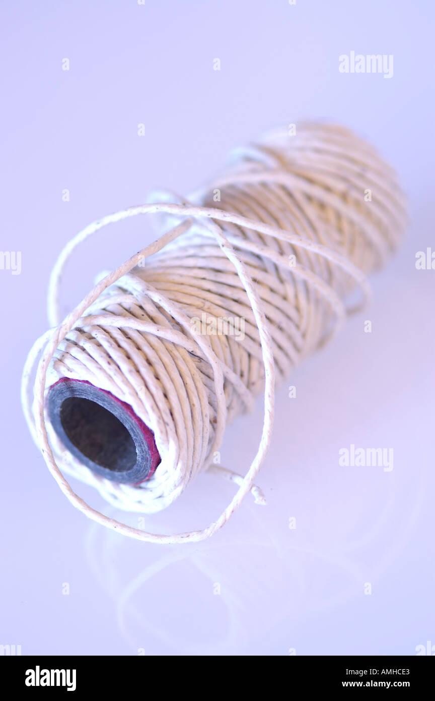 String tying hi-res stock photography and images - Alamy
