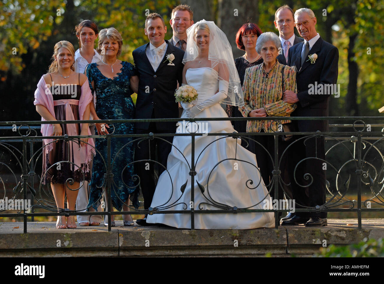 Family photo at wedding Stock Photo - Alamy
