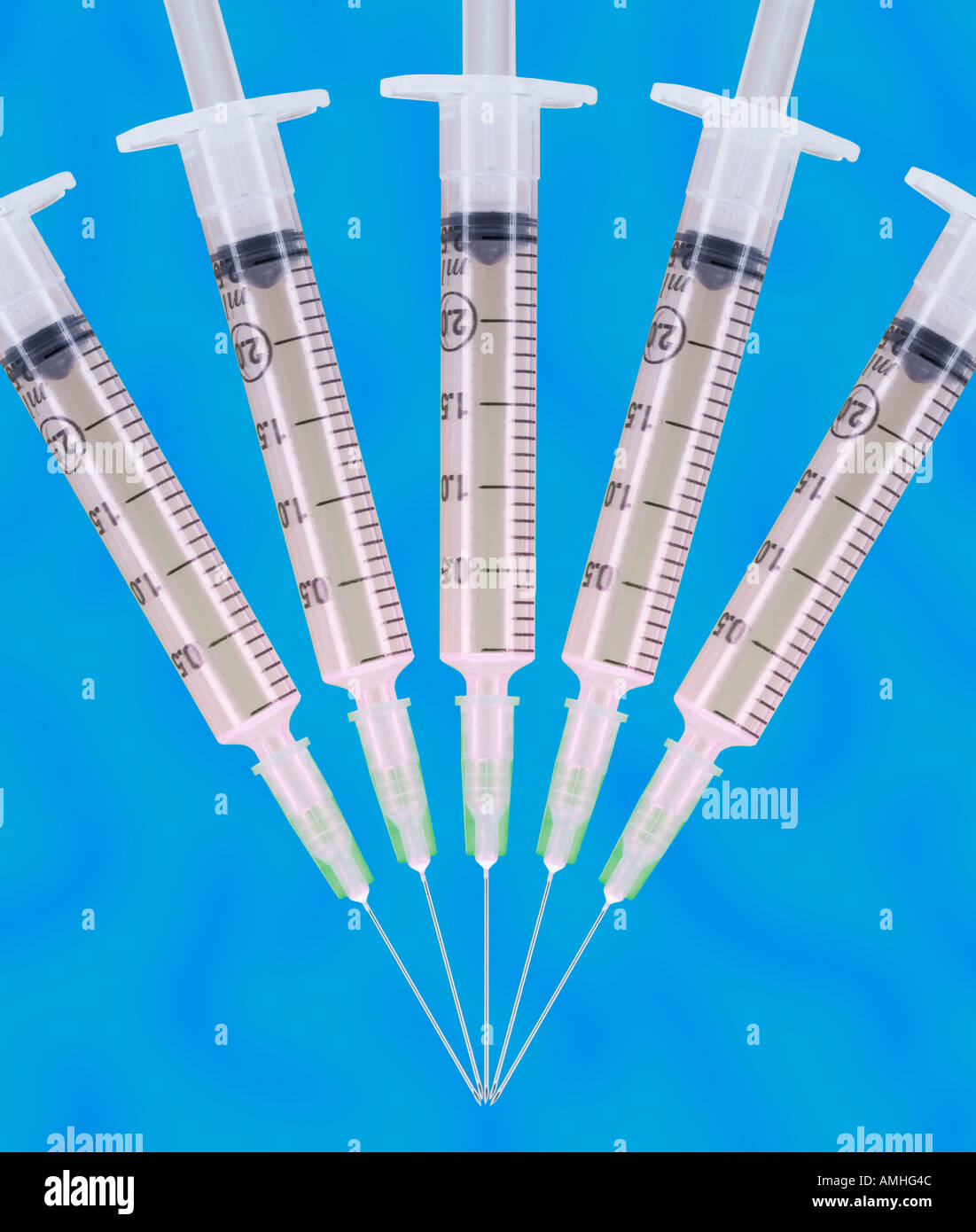 Medical syringes pattern hi-res stock photography and images - Alamy