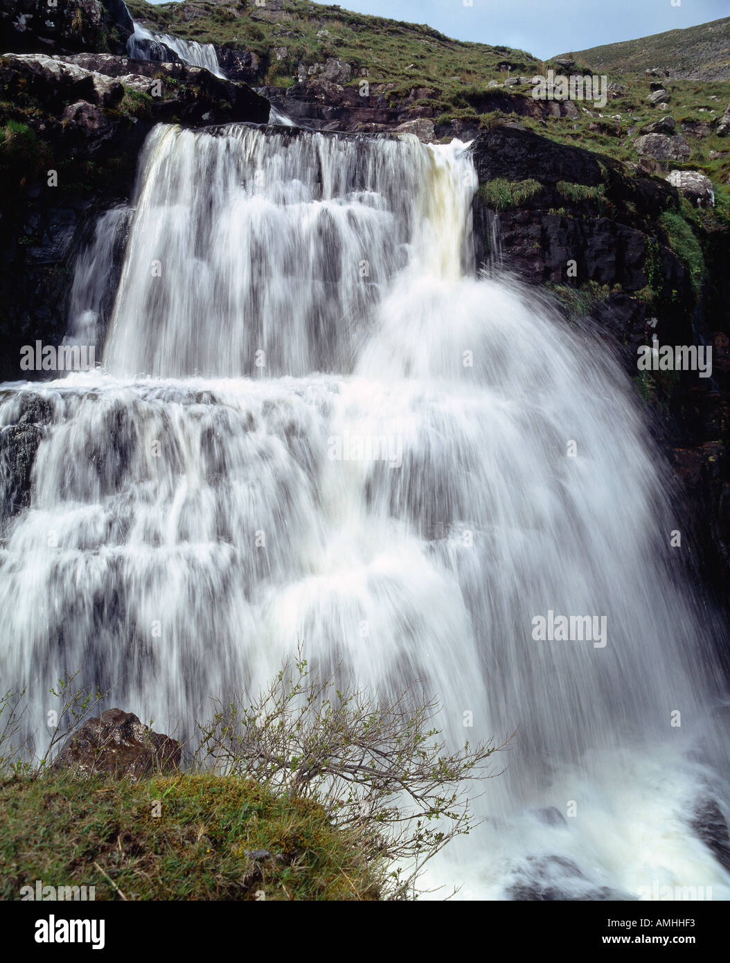 Water cascading down steps hi-res stock photography and images - Alamy