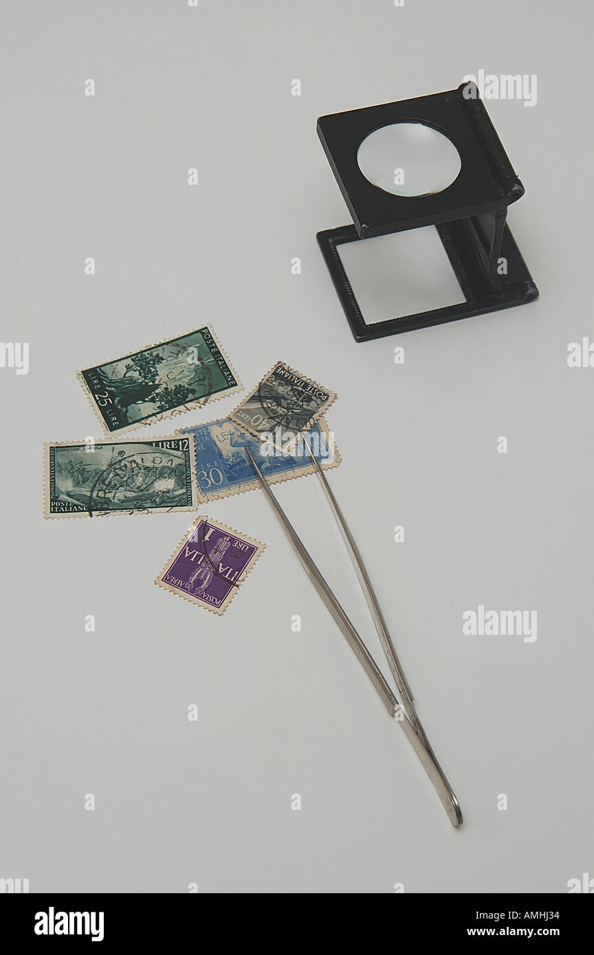 Stamps vintage table hi-res stock photography and images - Alamy