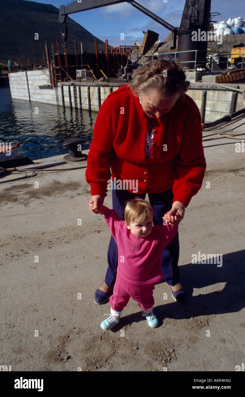 Childs first steps hi-res stock photography and images - Alamy