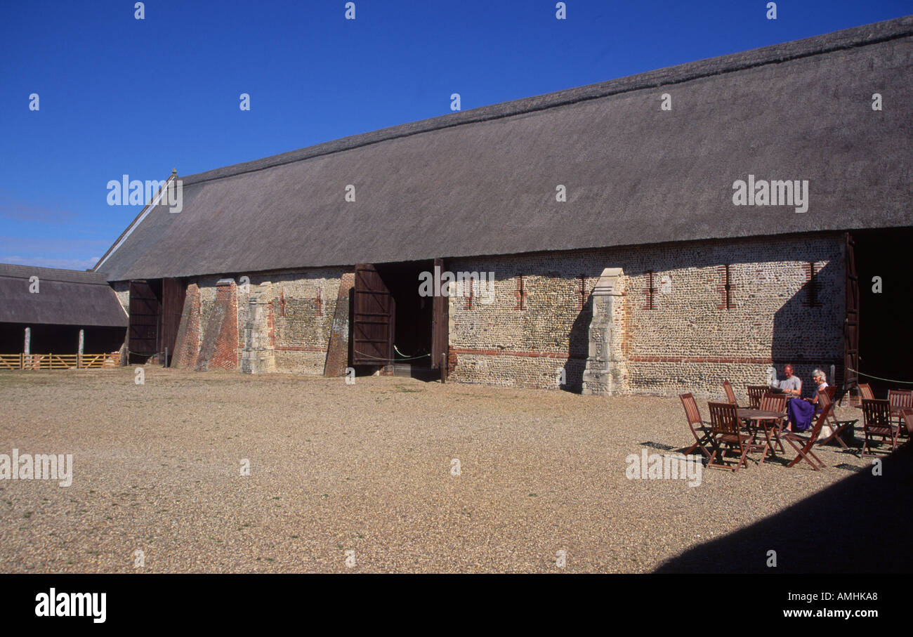 Sixteenth century barn hi-res stock photography and images - Alamy