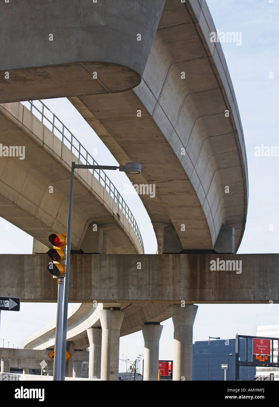 HIGHWAY, OVERPASS, TRAFFIC, LIGHTS, SIGNS, CURVE, UP, OVER, OVERHEAD ...