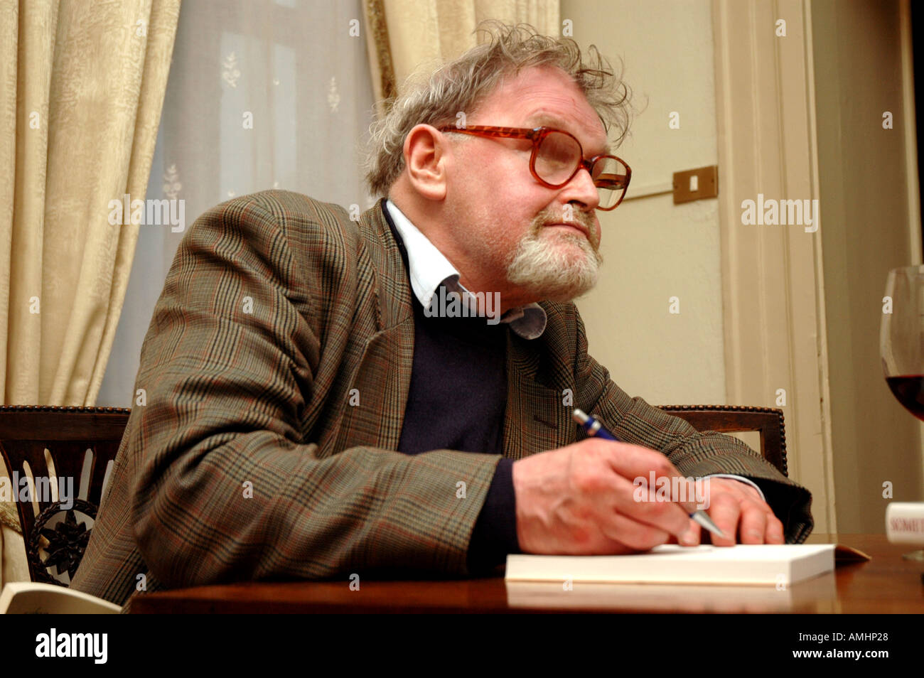 Alasdair gray hi-res stock photography and images - Alamy