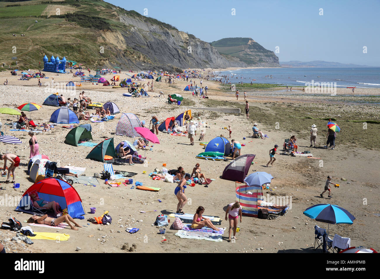Holiday Life at Charmouth Beach. Dorset, England Stock Photo - Alamy