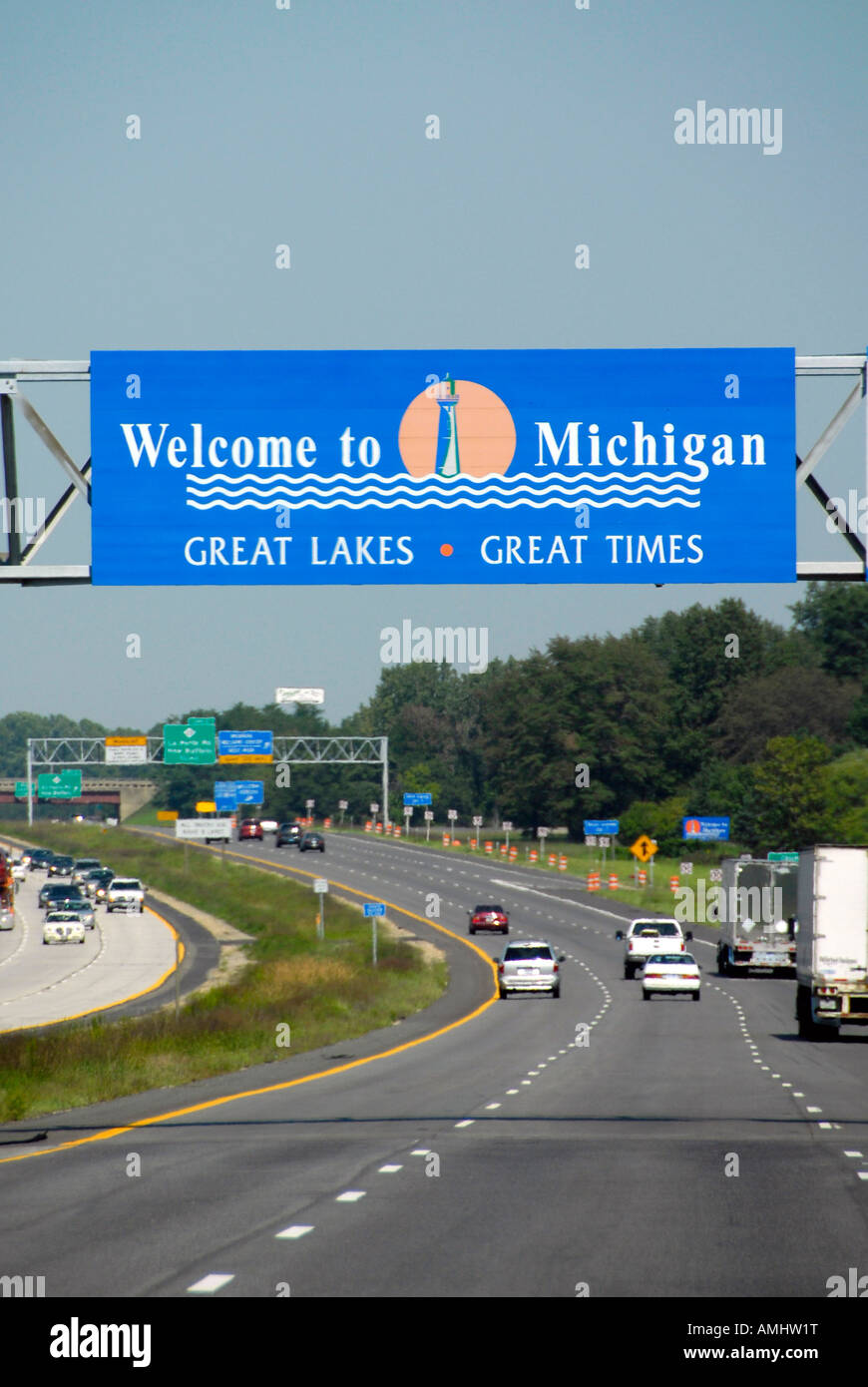 Welcome to Michigan sign on Interstate 94 freeway leaving Indiana Stock ...