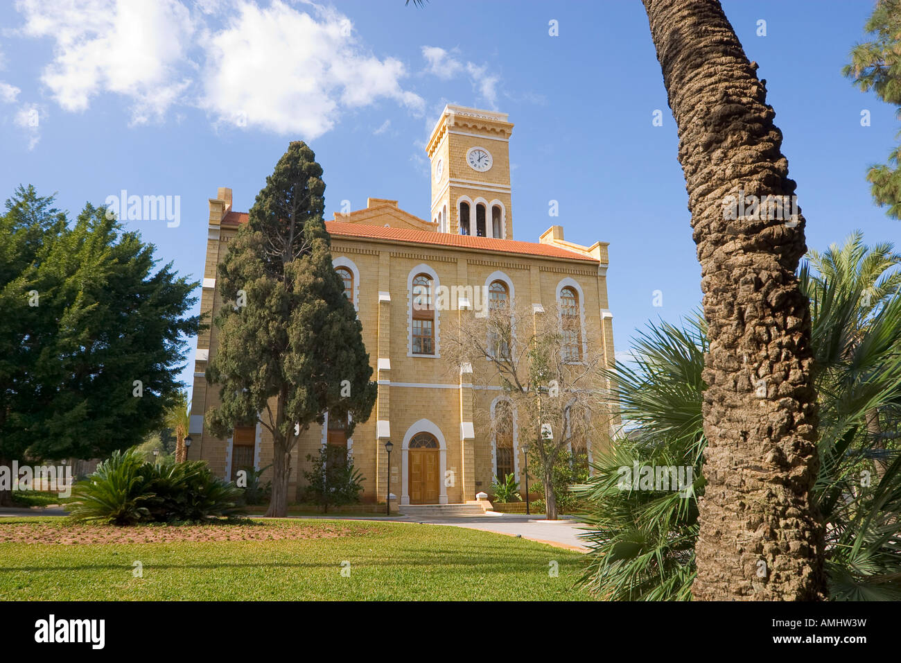 American university of beirut campus hi-res stock photography and ...