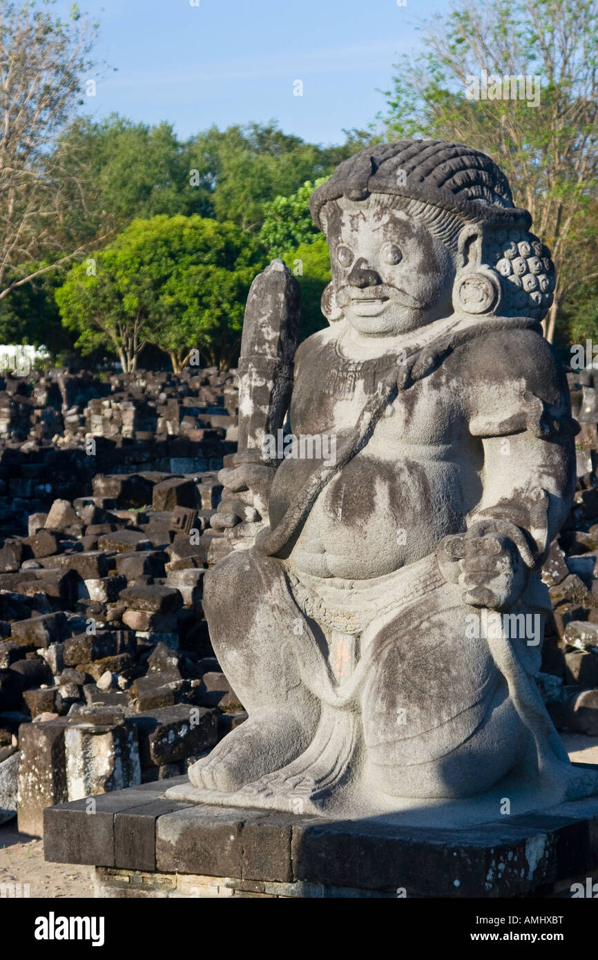 Hindu temple guardian hi-res stock photography and images - Alamy