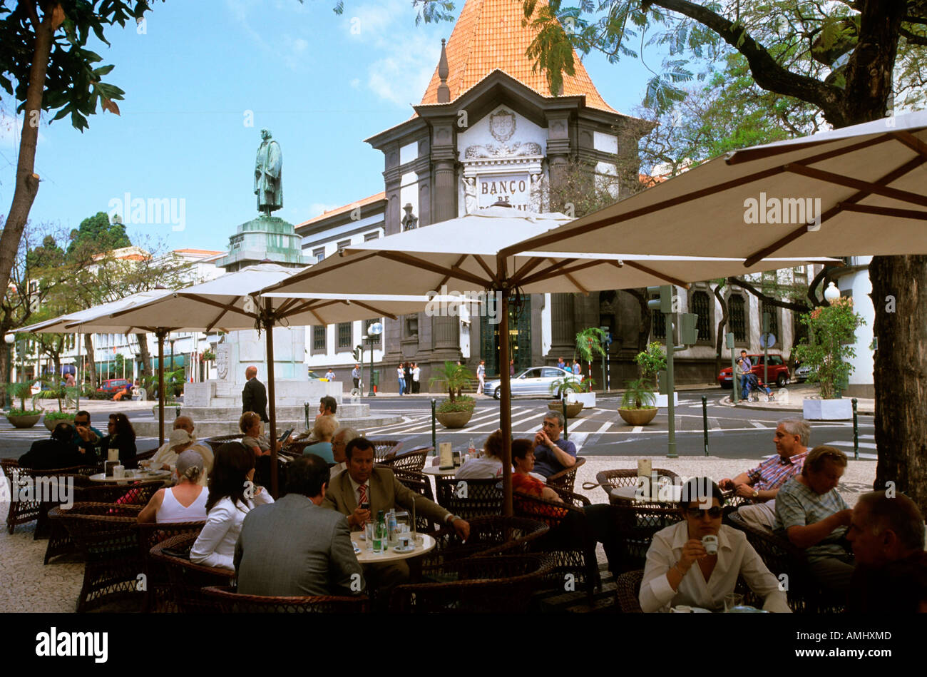 Madeira, Funchal, Golden Gate Grand Cafe in der Avenida Arriaga 29 ...