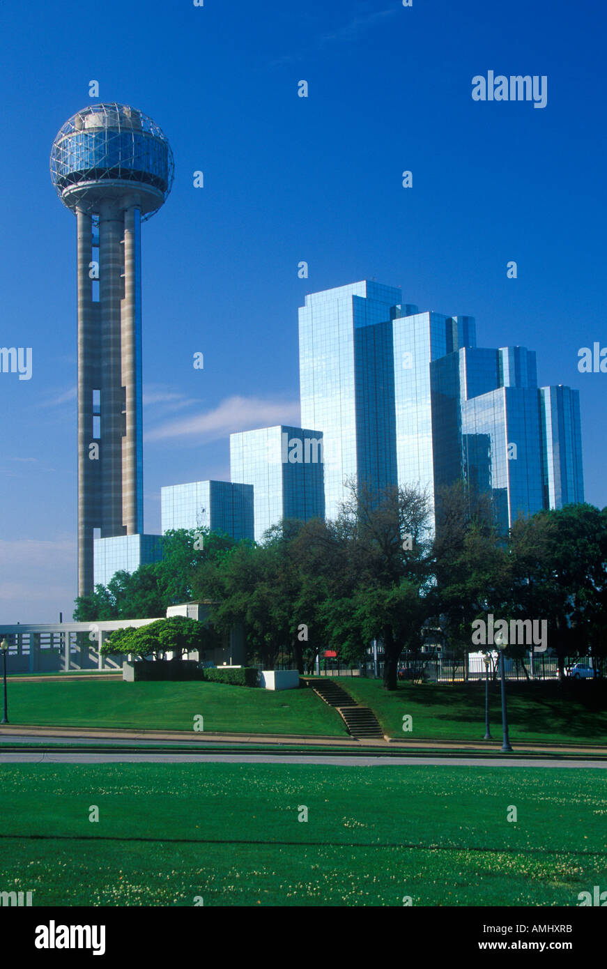 Reunion tower dallas deck hi-res stock photography and images - Alamy
