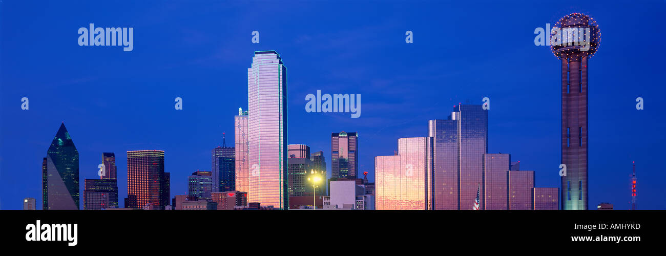 Panoramic View of Dallas TX skyline at night with Reunion Tower Stock ...