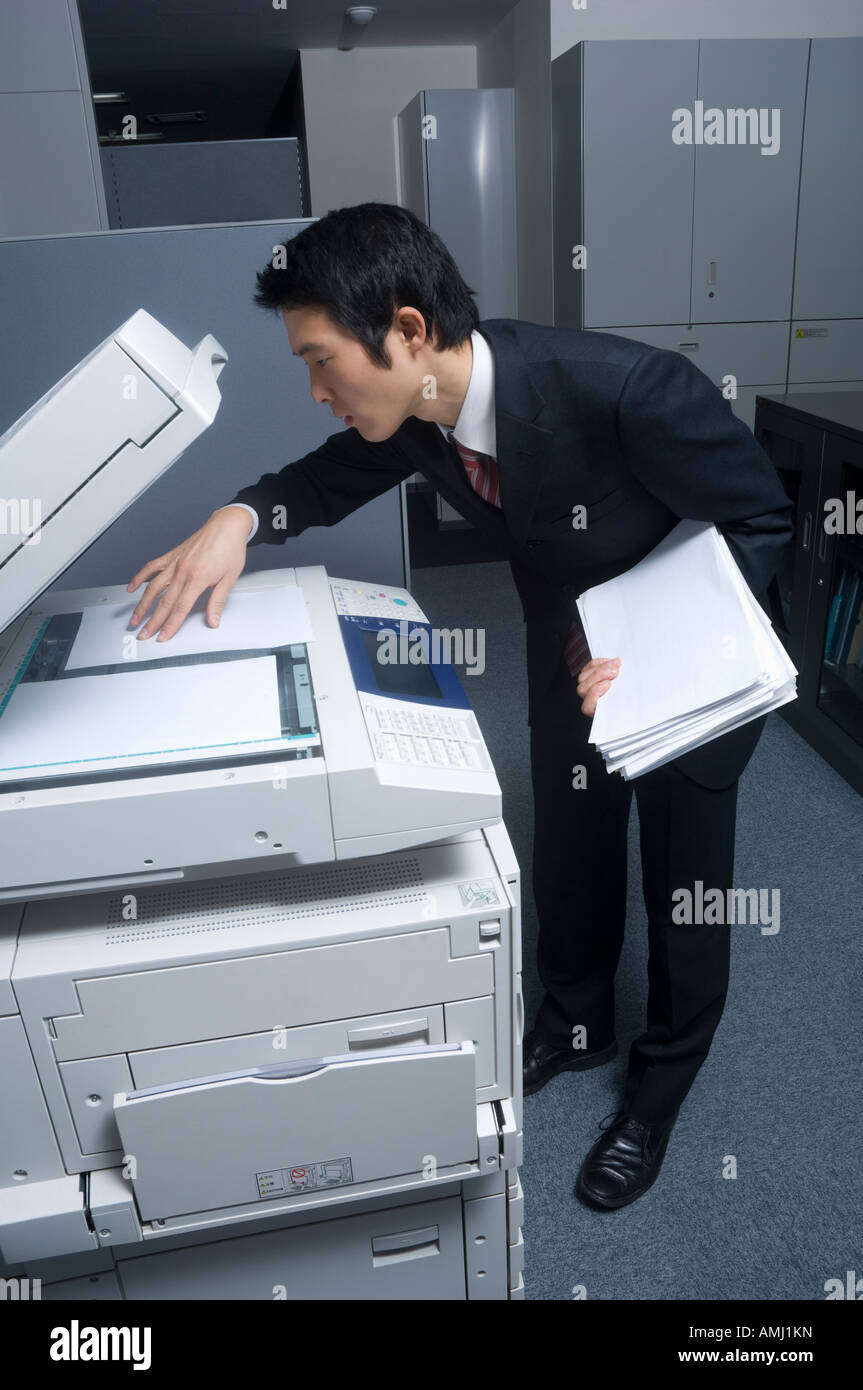 Using photocopier hi-res stock photography and images - Alamy