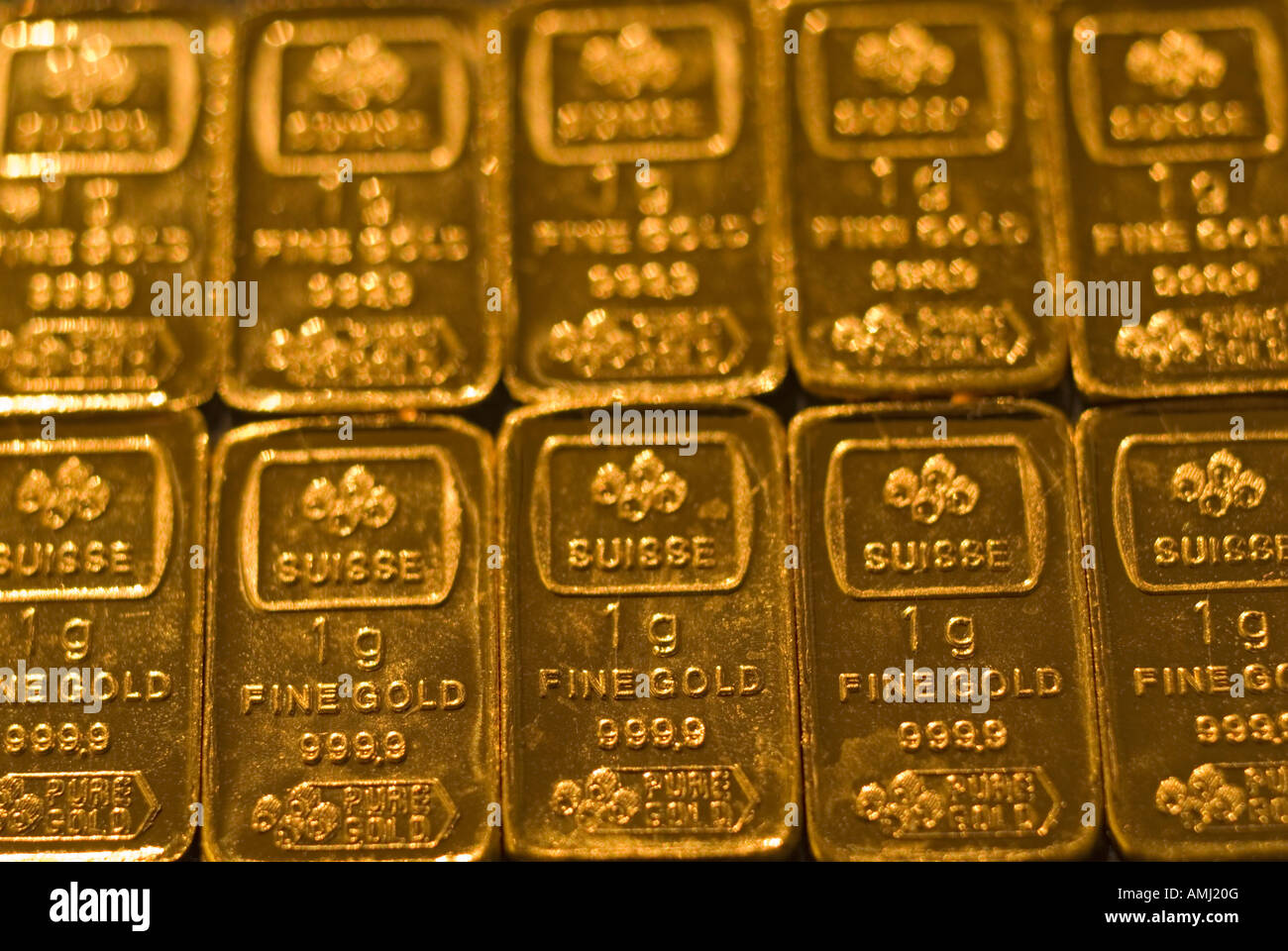Small 1g Gold Bullion bars Stock Photo - Alamy