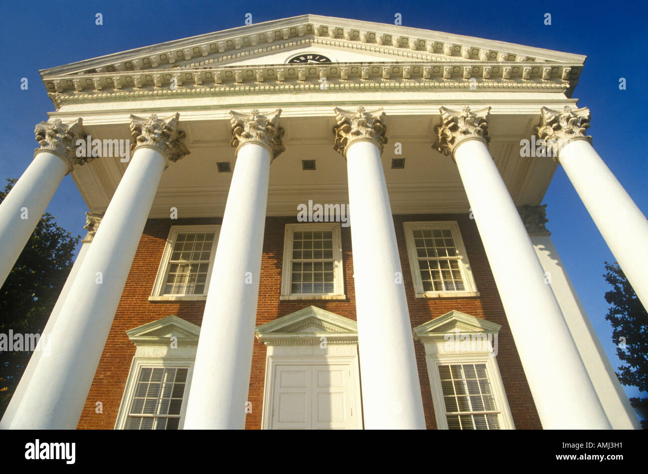 Columns on building at University of Virginia inspired by Thomas ...