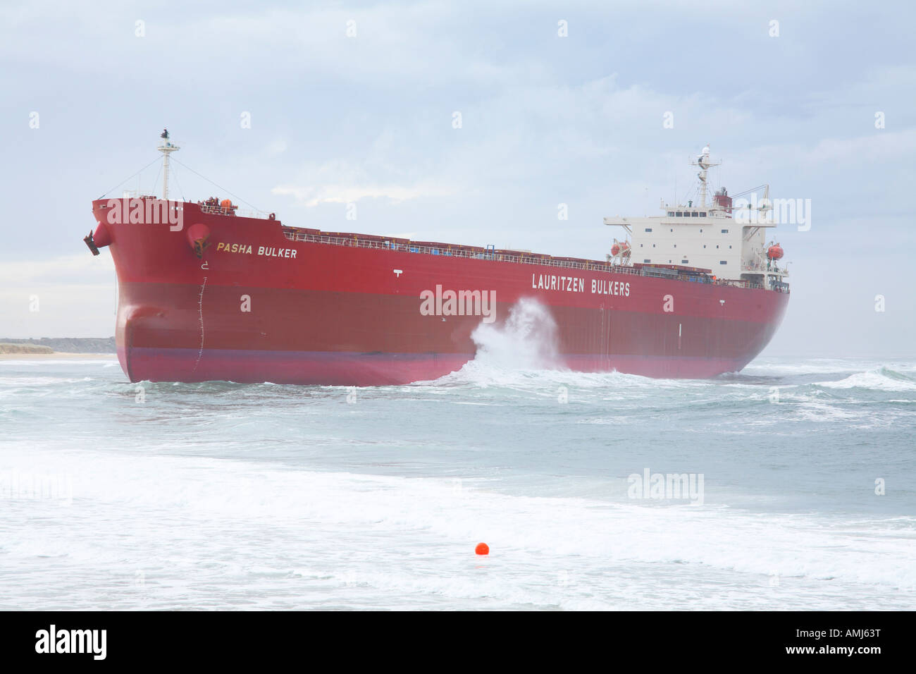 8th of June 2007 the Pasha Bulker drifted onto Nobby Beach Newcastle ...