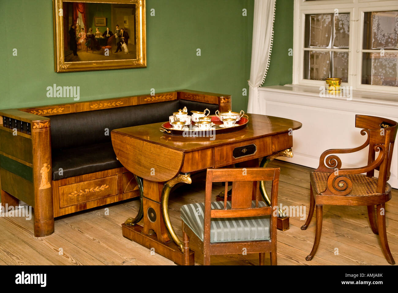 Bourgeois interior hi-res stock photography and images - Alamy