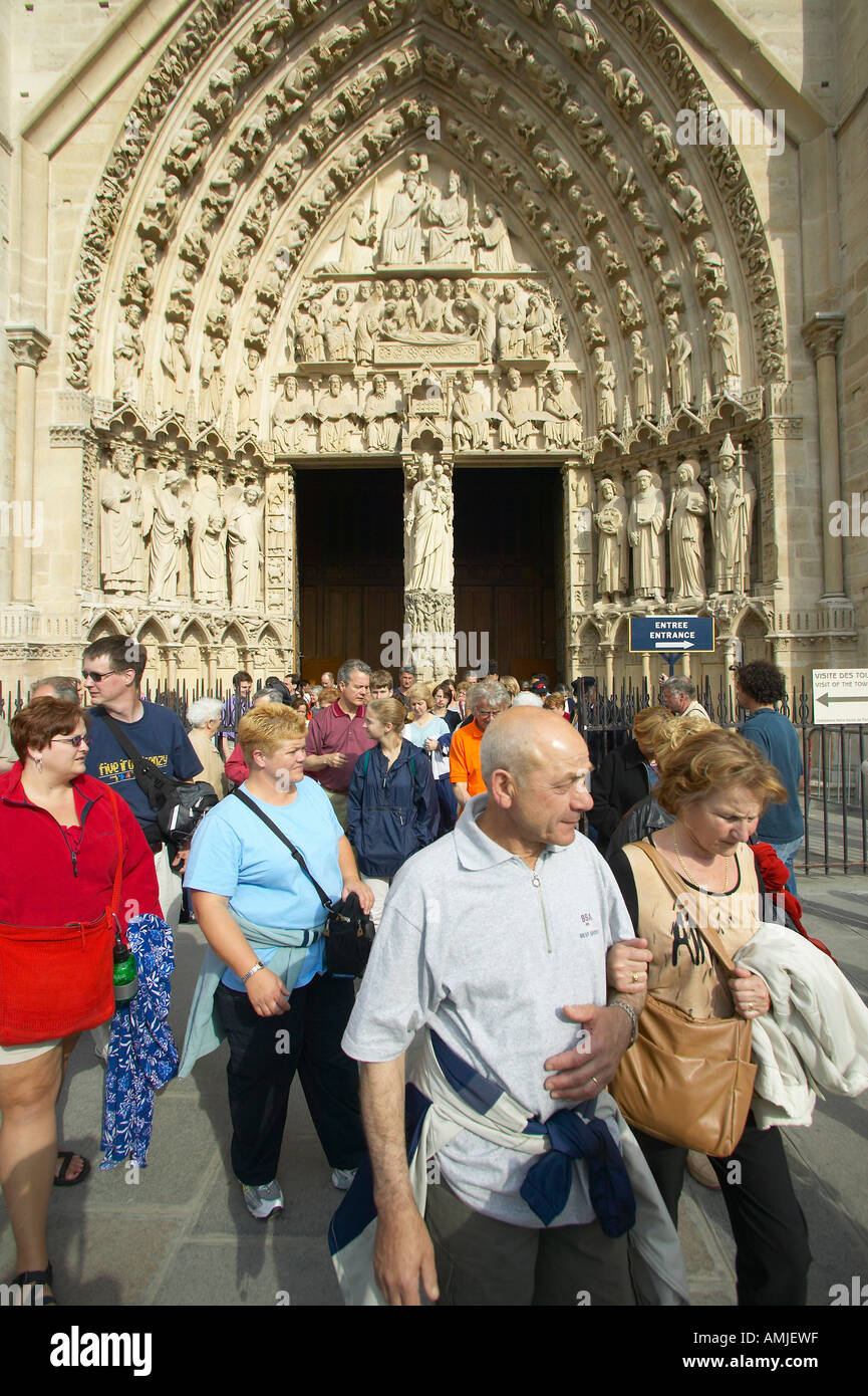 Exiting building hi-res stock photography and images - Alamy