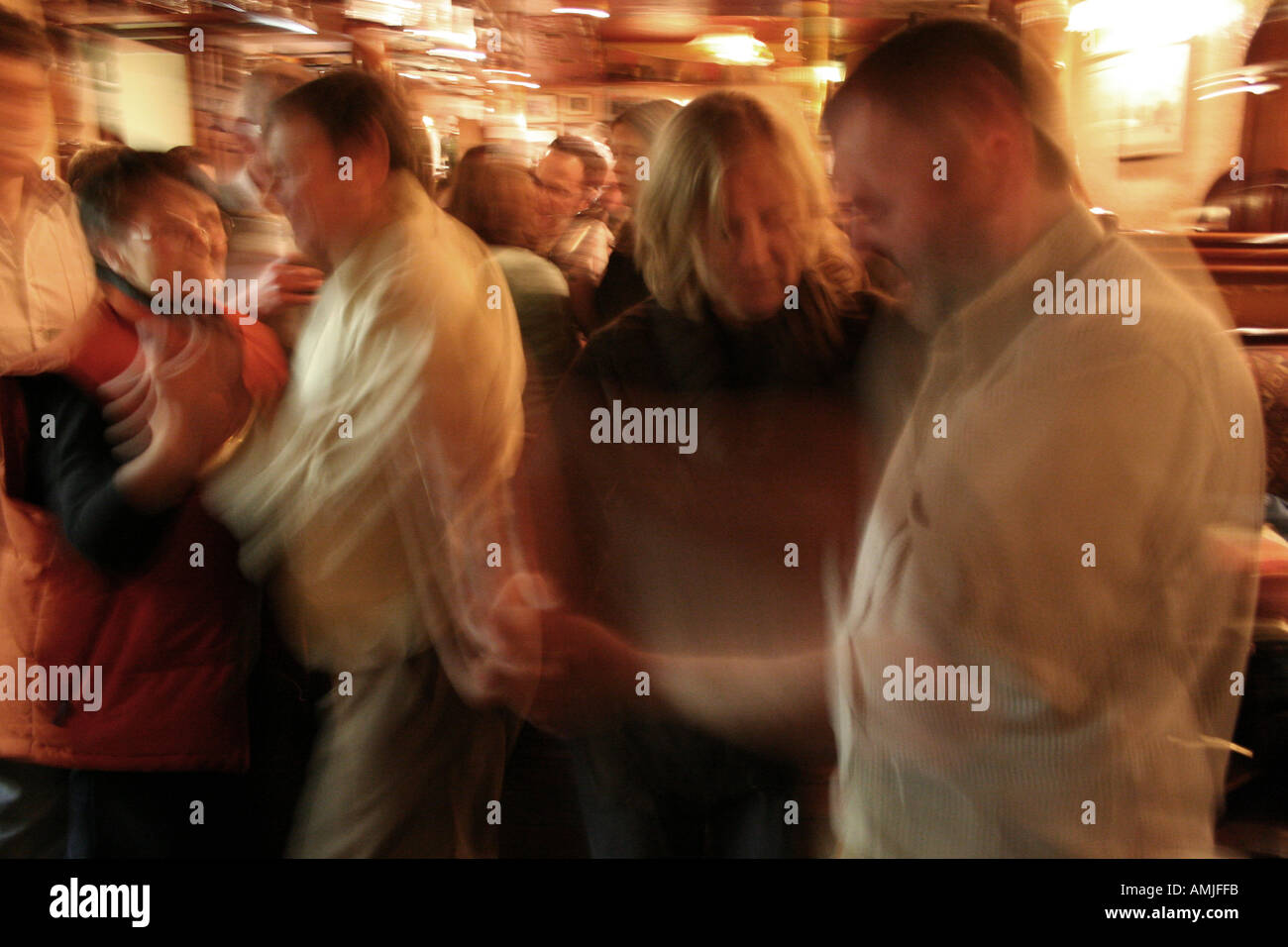 Set dancing ireland hi-res stock photography and images - Alamy