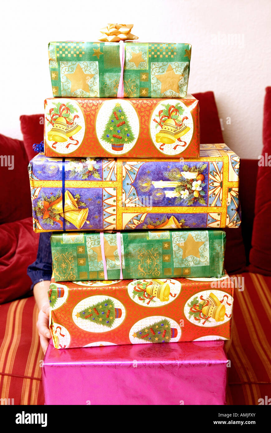 A pile of Christmas presents Stock Photo - Alamy