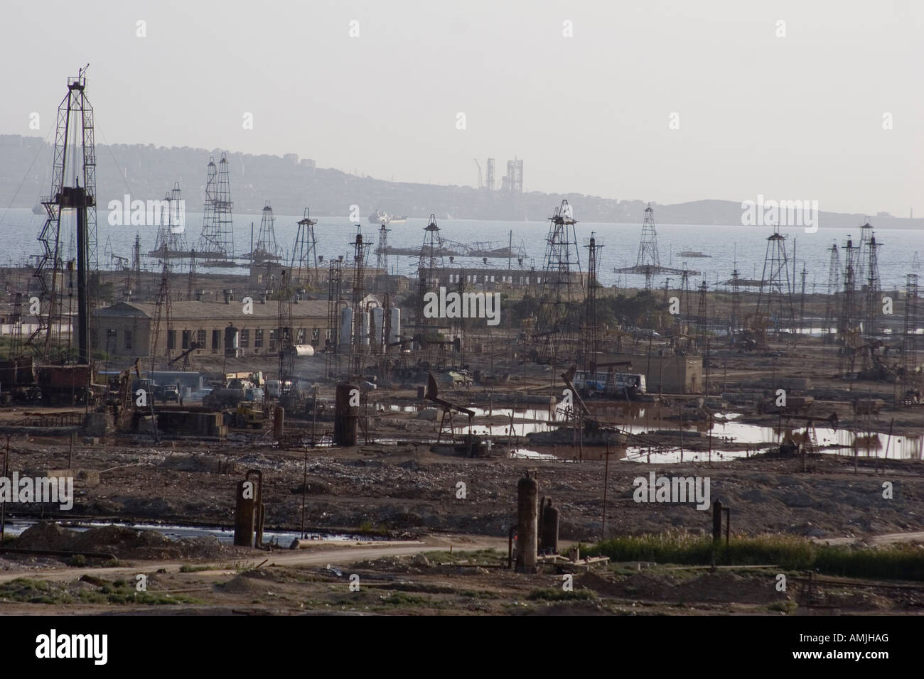 Oil field of baku hi-res stock photography and images - Alamy