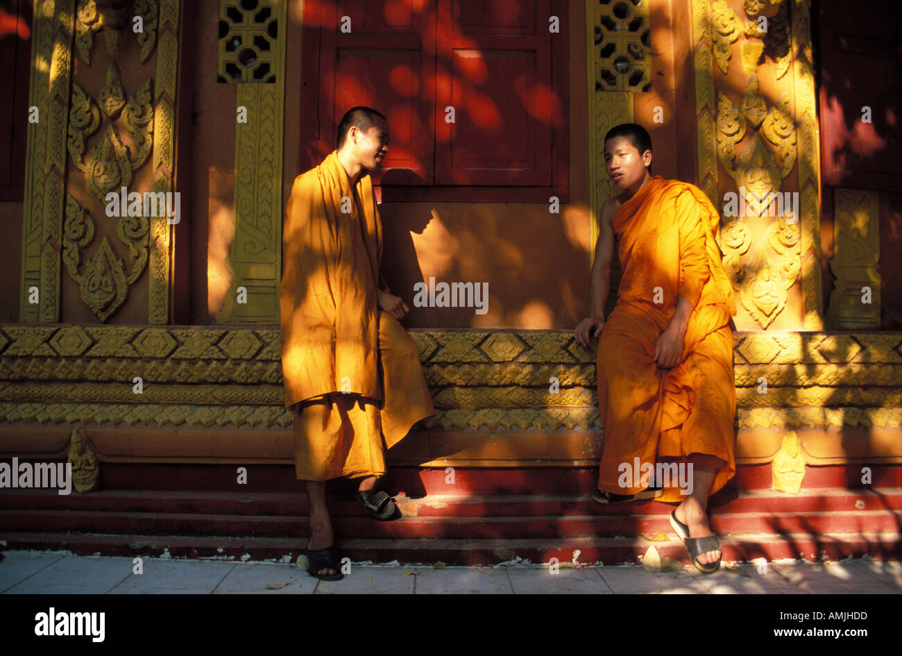 Bangkok two monks in a monastery Stock Photo - Alamy