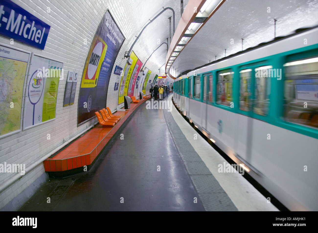 Metro Train Paris France Stock Photo - Alamy
