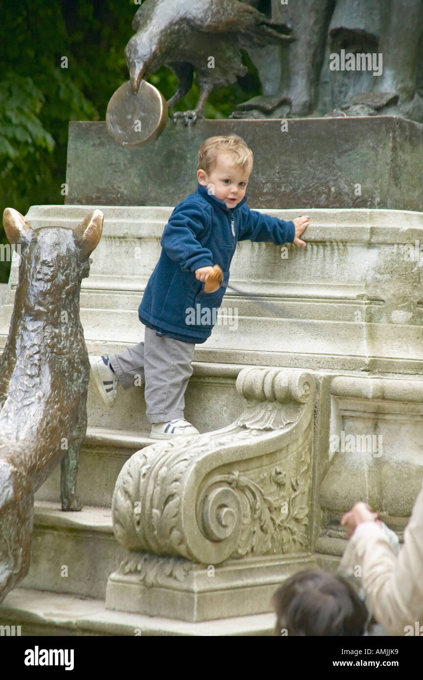 Boy in statue hi-res stock photography and images - Alamy