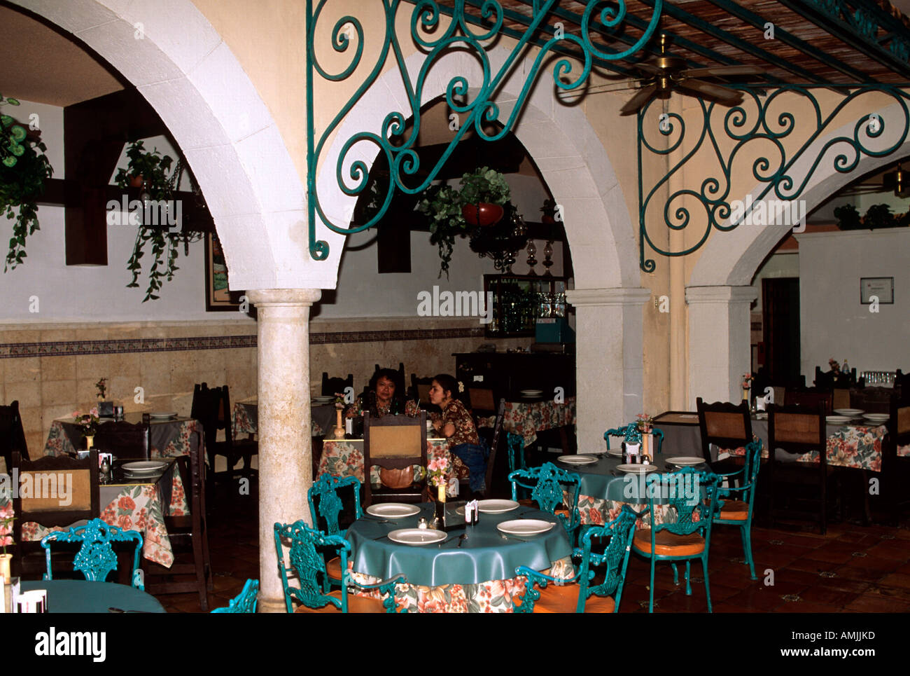 Mexiko, Yucatan, Merida, Restaurant im Hotel Caribe Stock Photo - Alamy