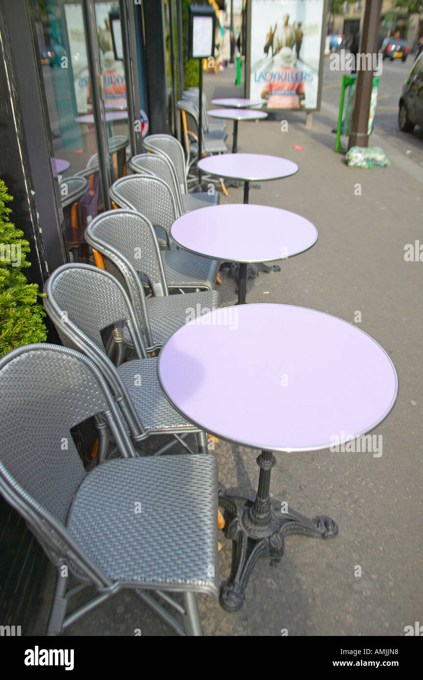 Empty tables at outdoor café Paris France Stock Photo - Alamy