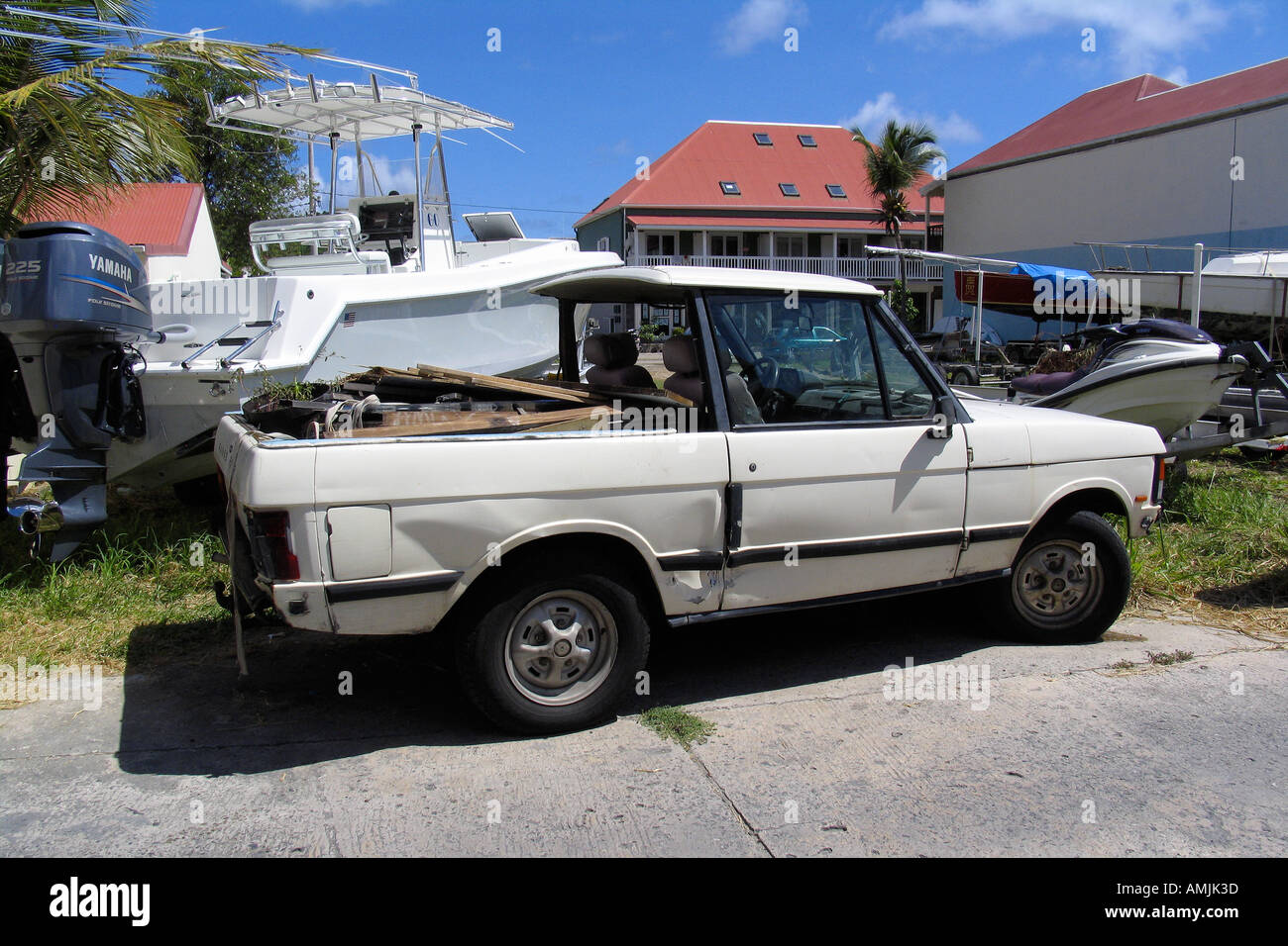 Range Rover converted to open flatbed wagon utility truck Gustavia St ...