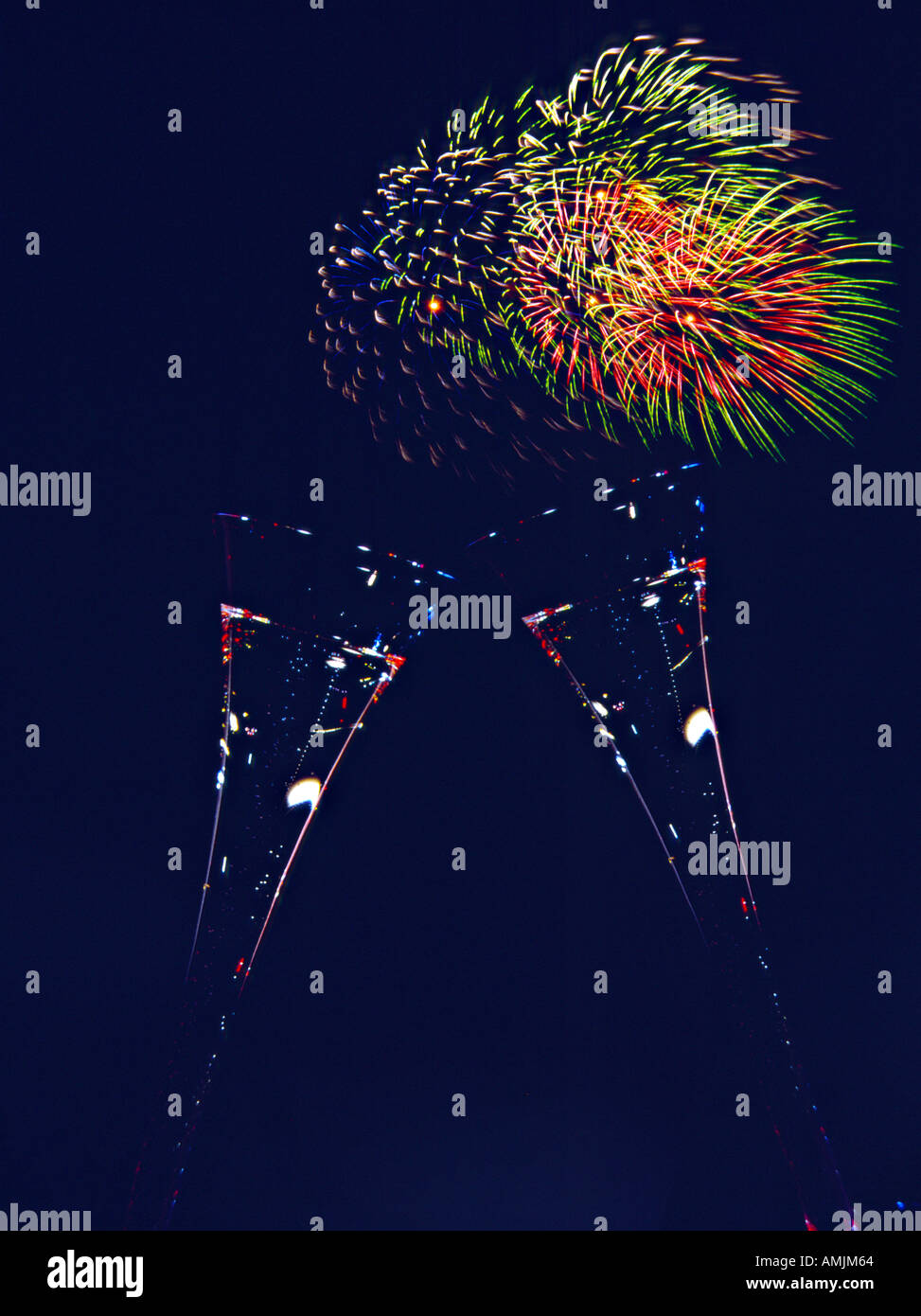 Couple champagne fireworks hi-res stock photography and images - Alamy