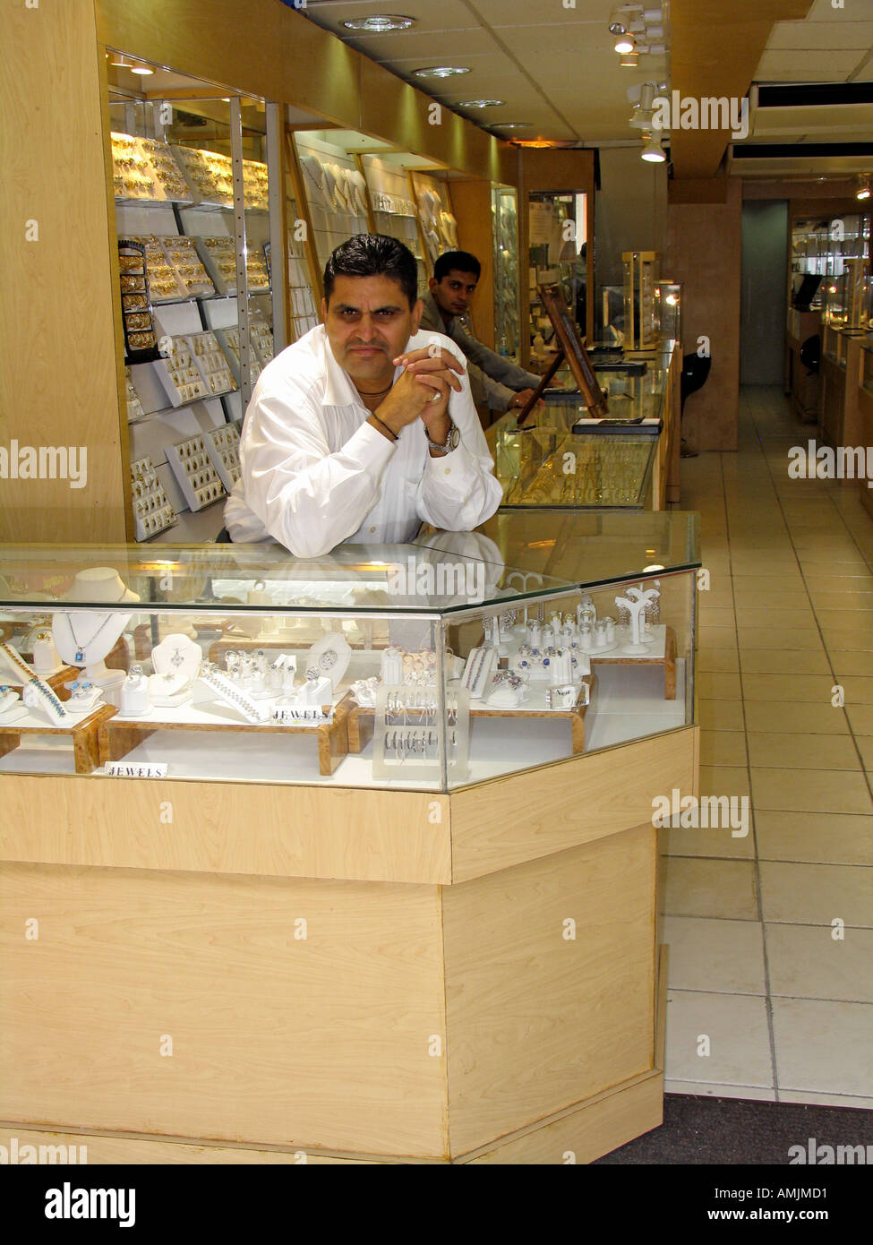 Cruise port jewelry hi-res stock photography and images - Alamy