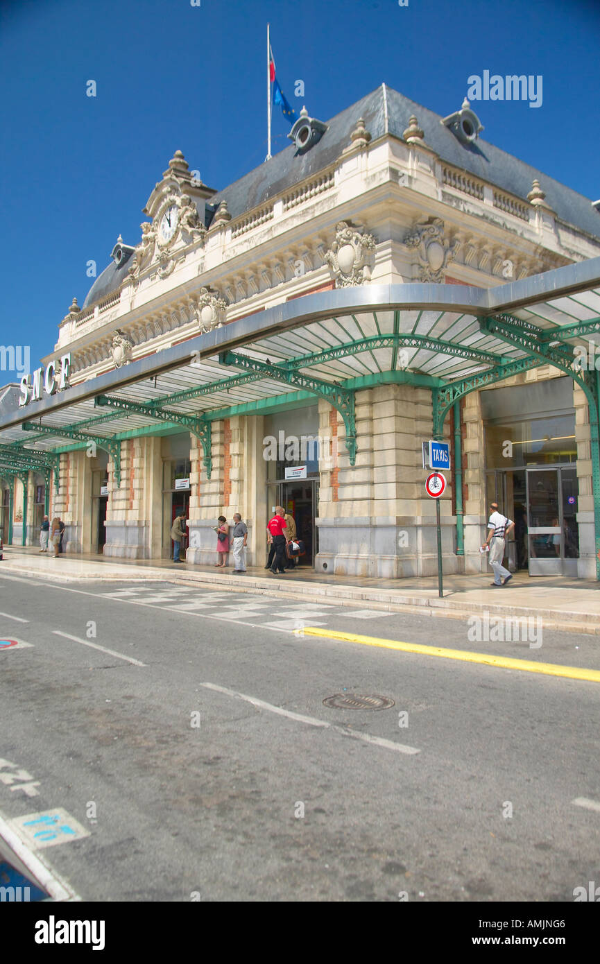 Train station SNCF Nice France Stock Photo - Alamy