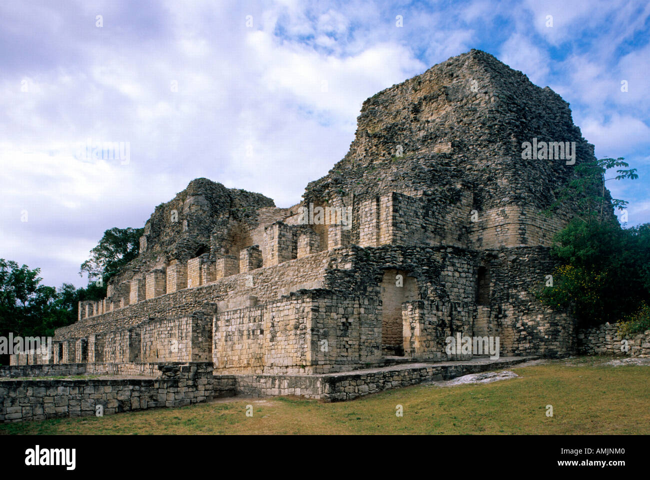 Mexiko, Yucatan, Becan erbaut im Rio-Bec-Stil Stock Photo - Alamy