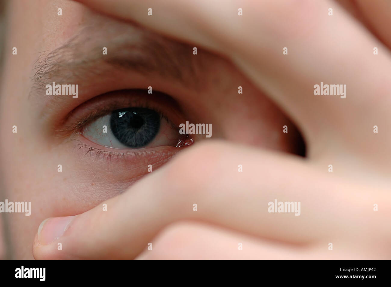 Peeping through fingers hi-res stock photography and images - Alamy