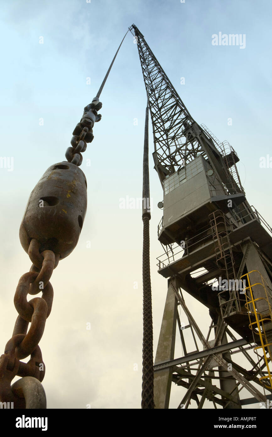 Old style dock crane Stock Photo - Alamy