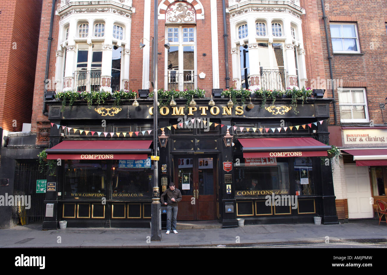 Comptons of soho hi-res stock photography and images - Alamy