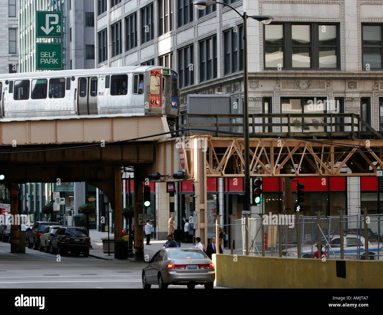 The Loop overhead railway at North Wabash Avenue downtown Chicago ...